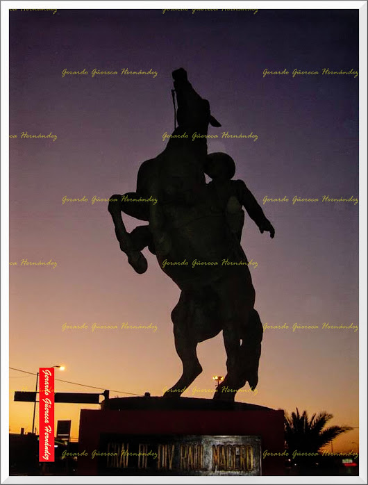 Conmemorando La Revolución MONUMENTO AL GENERAL DE... - Torreón antiguo